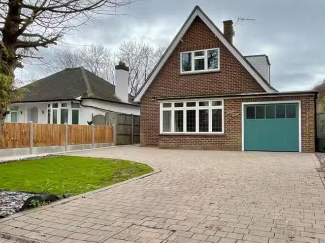 2 bedroom detached house for rent in Tile Kiln Lane, DA5