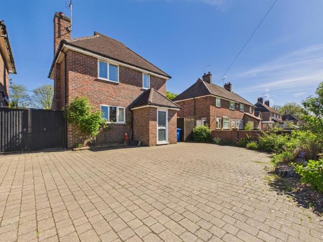 2 bedroom detached house for sale