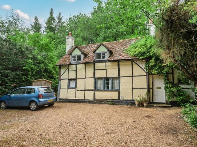 2 bedroom detached house for sale