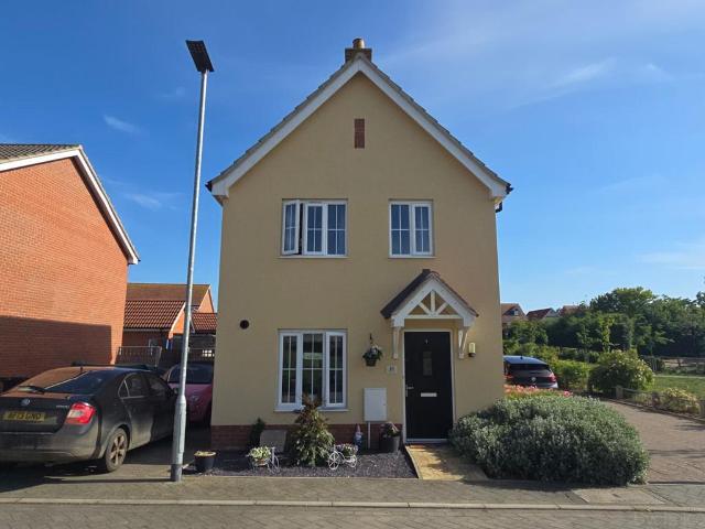 2 bedroom detached house for sale