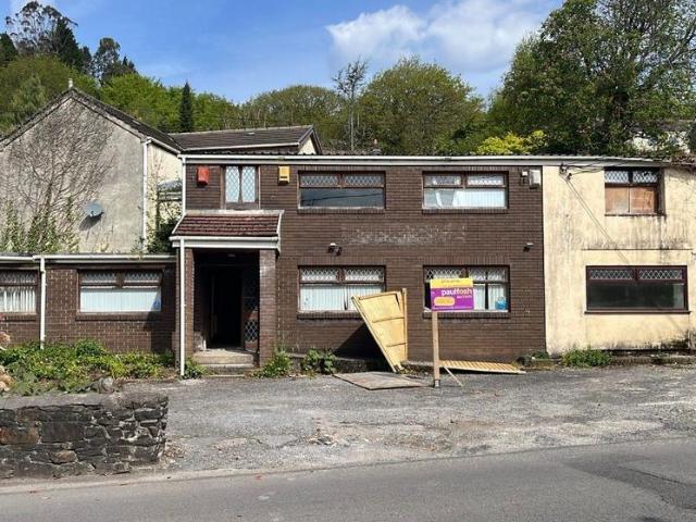 2 bedroom detached house for sale