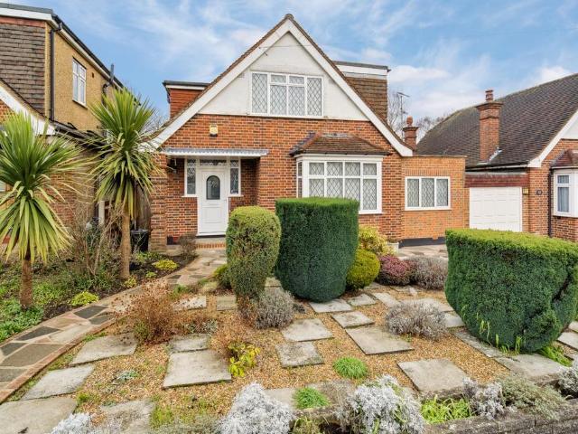 2 bedroom detached house for sale