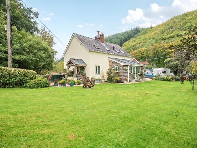 2 bedroom detached house for sale