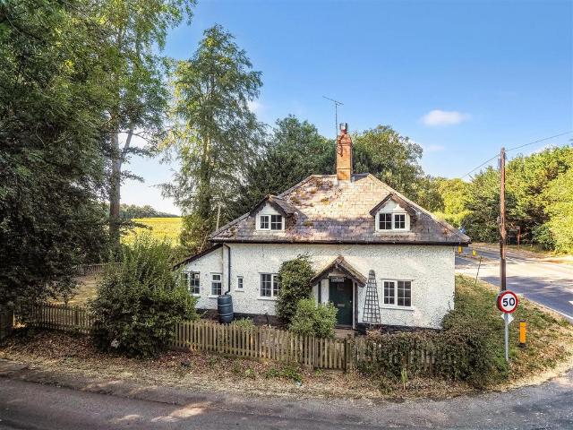 2 bedroom detached house for sale