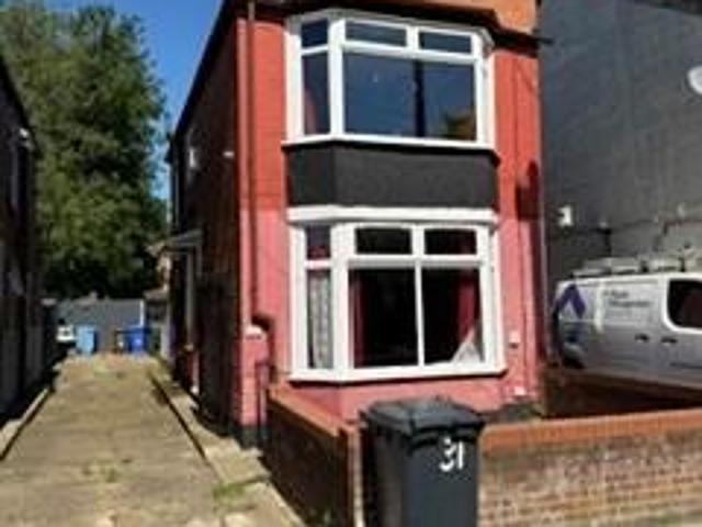 2 bedroom detached house for sale