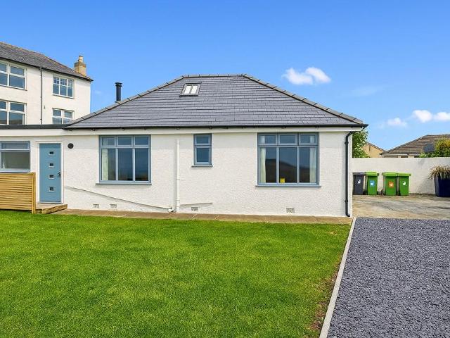 2 bedroom detached house for sale