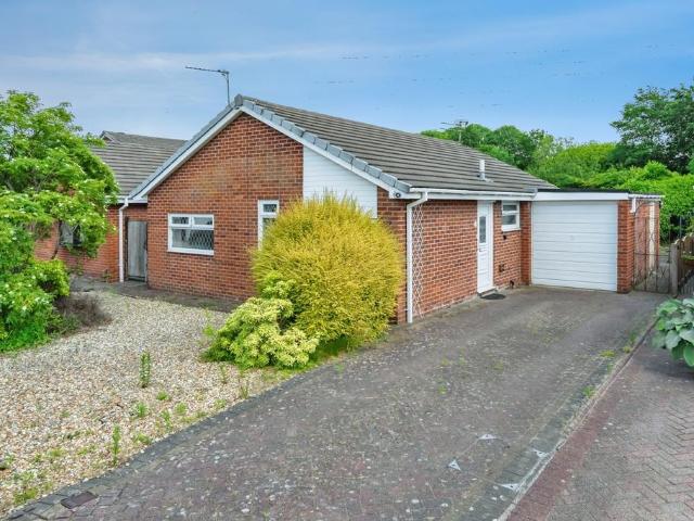 2 bedroom detached house for sale