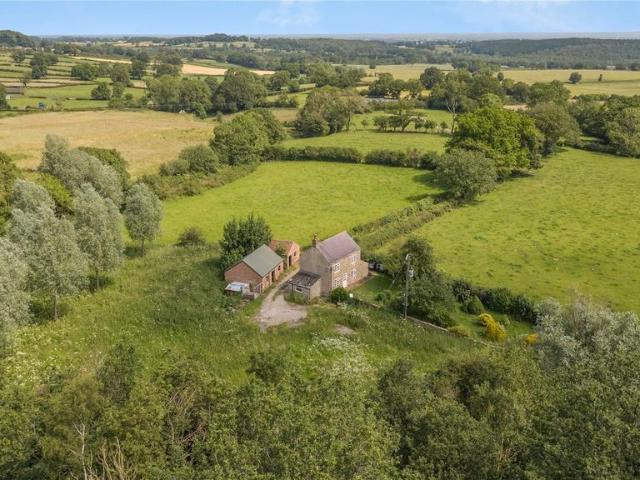 2 bedroom detached house for sale