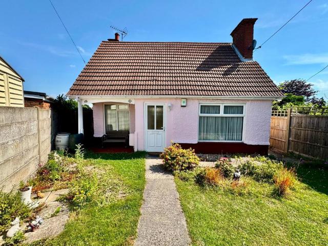 2 bedroom detached house for sale