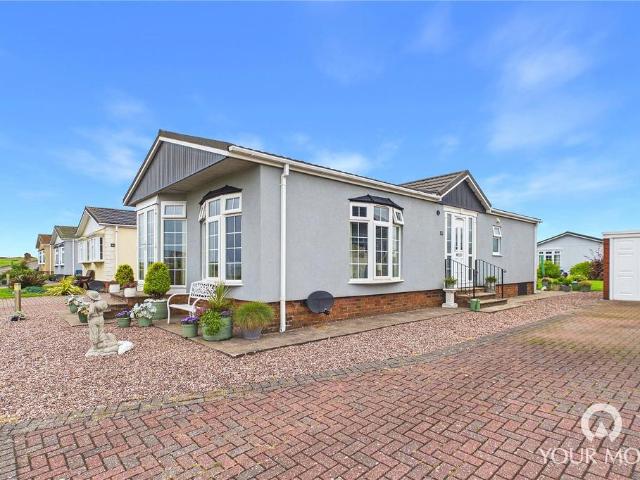 2 bedroom detached house for sale