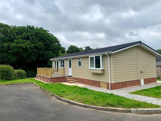 2 bedroom detached house for sale