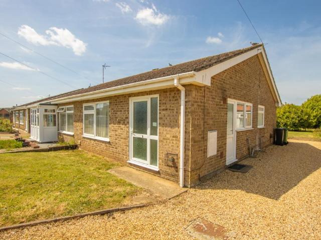 2 bedroom detached house for sale