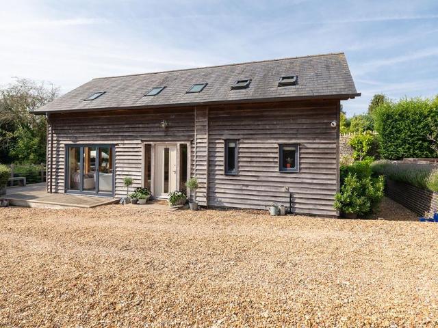 2 bedroom detached house for sale