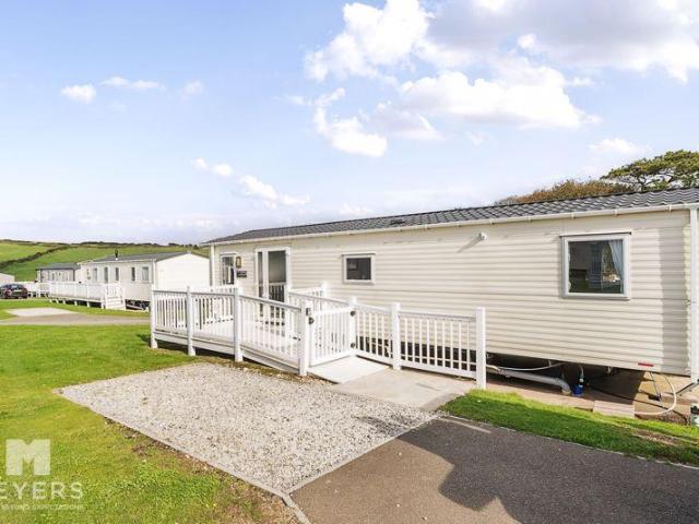 2 bedroom detached house for sale