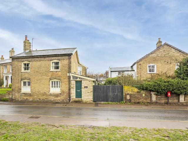 2 bedroom detached house for sale
