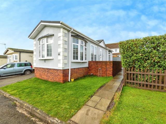 2 bedroom detached house for sale