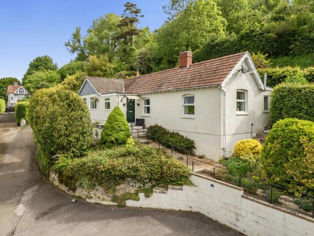 2 bedroom detached house for sale