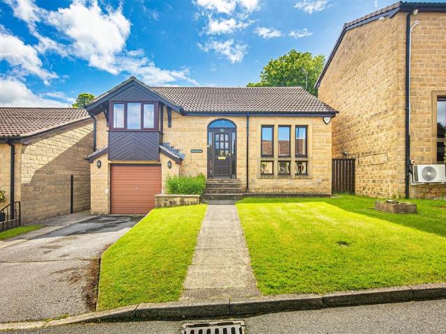 2 bedroom detached house for sale
