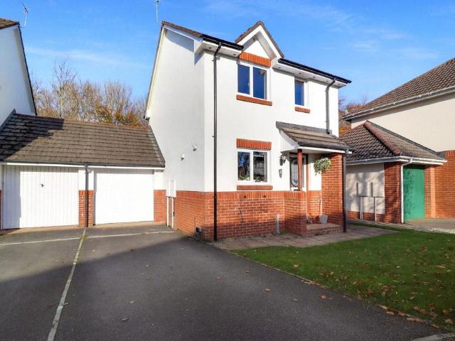 2 bedroom detached house for sale