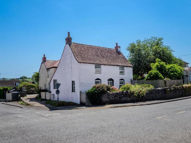 2 bedroom detached house for sale