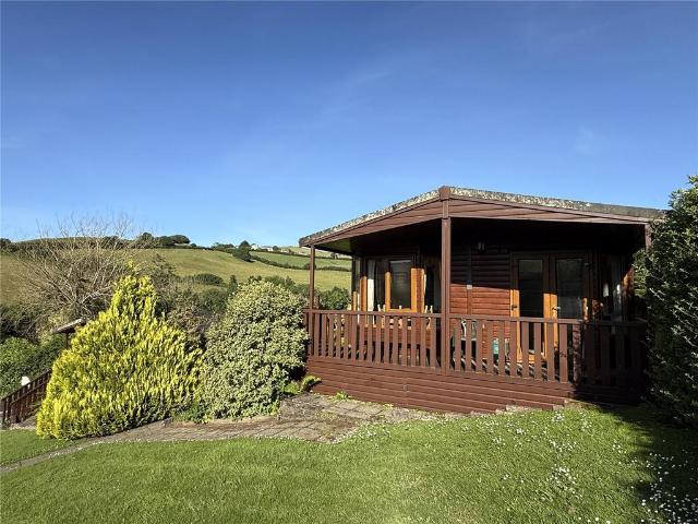 2 bedroom detached house for sale