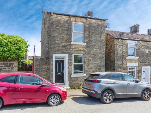 2 bedroom detached house for sale