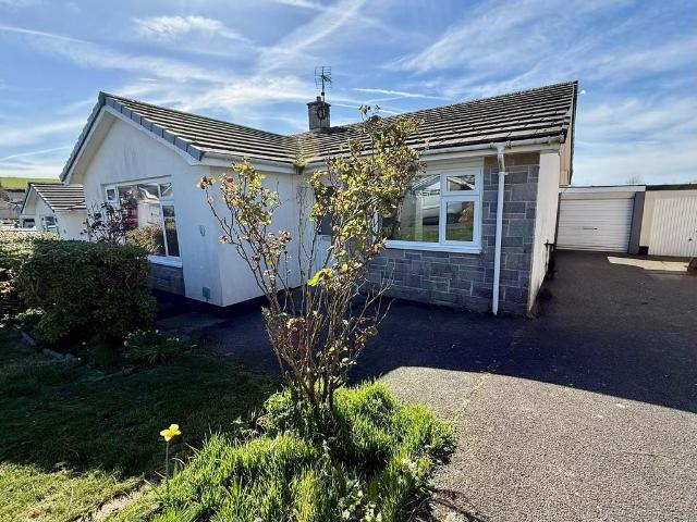 2 bedroom detached house for sale