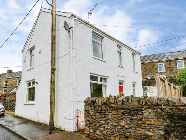 2 bedroom detached house for sale