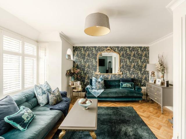 2 bedroom detached house for sale