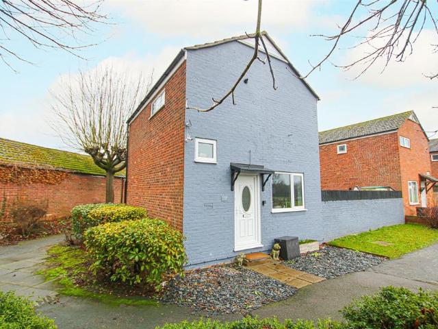 2 bedroom detached house for sale