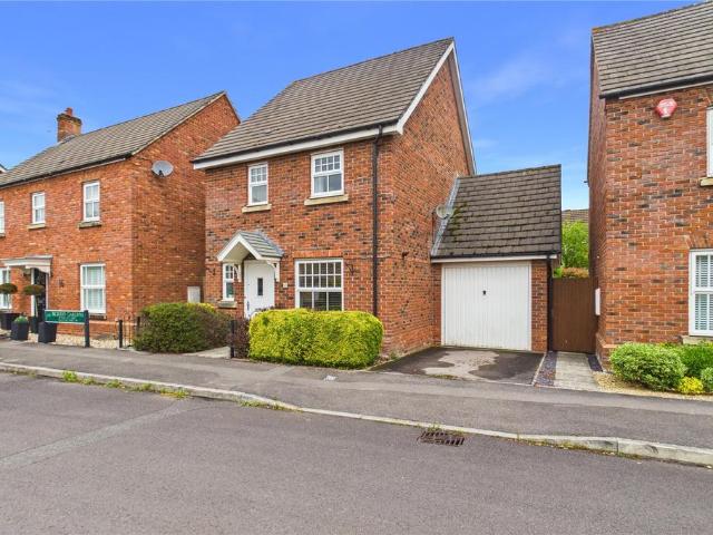 2 bedroom detached house for sale