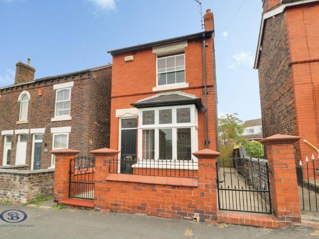 2 bedroom detached house for sale