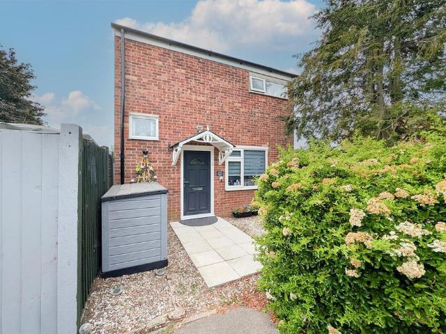 2 bedroom detached house for sale