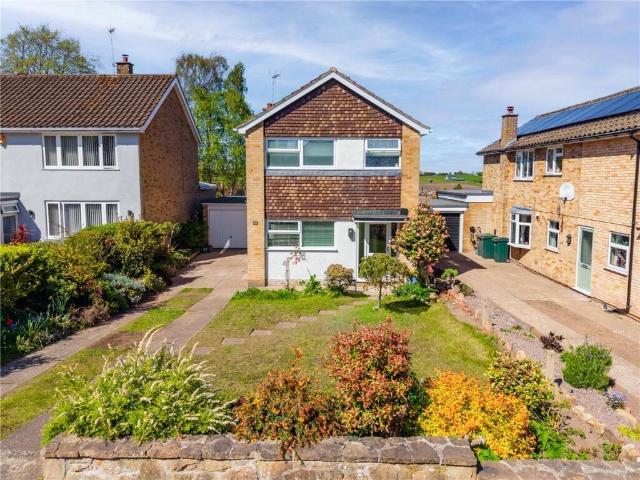 2 bedroom detached house for sale