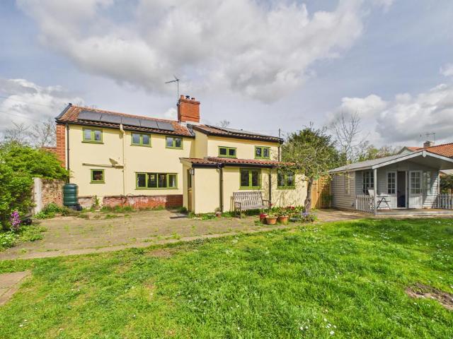 3 bedroom detached house for sale