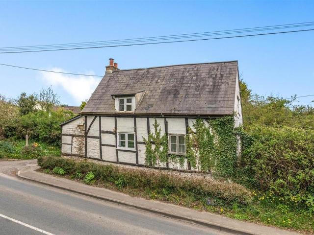 2 bedroom detached house for sale