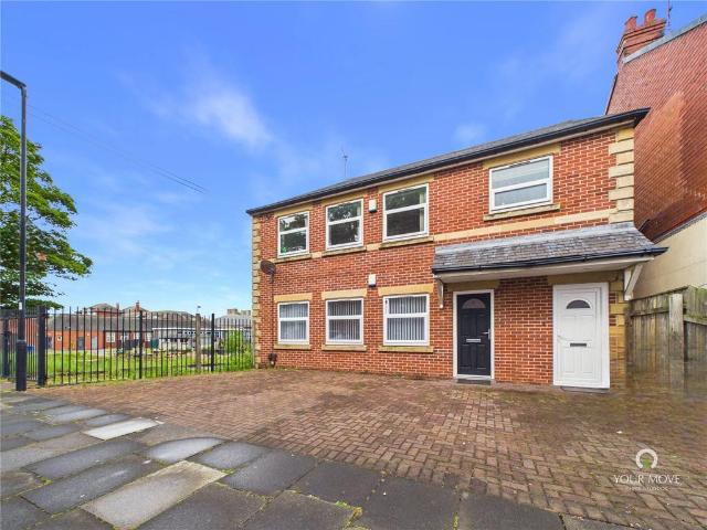 2 bedroom detached house for sale