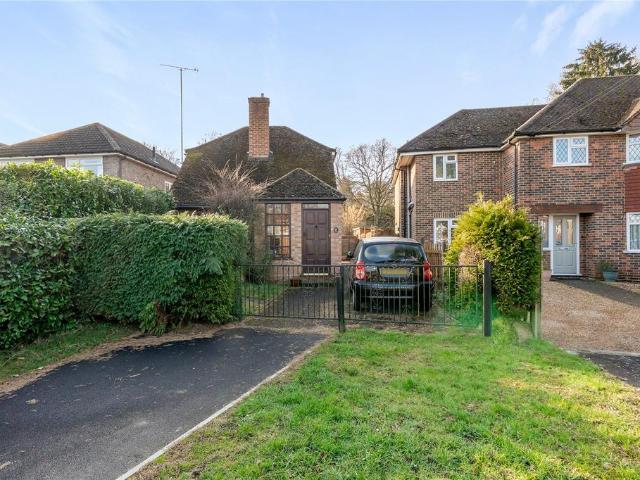 2 bedroom detached house for sale