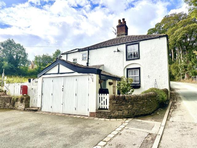 2 bedroom detached house for sale