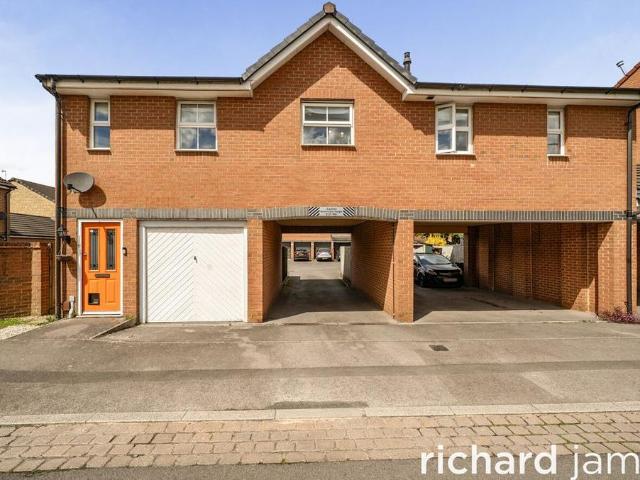2 bedroom detached house for sale