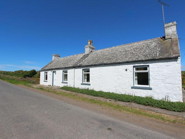 2 bedroom detached house for sale