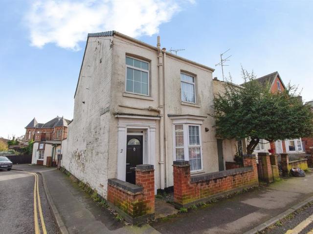 2 bedroom detached house for sale