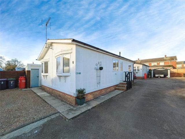 2 bedroom detached house for sale
