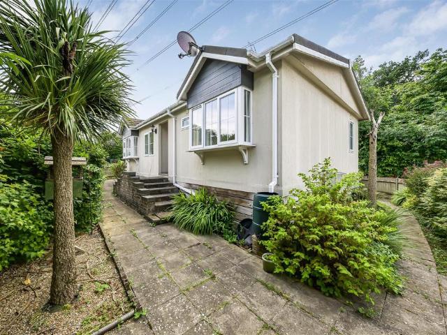 2 bedroom detached house for sale