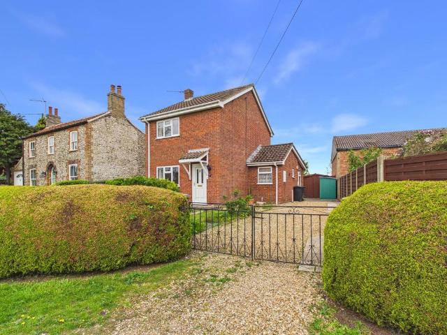 2 bedroom detached house for sale