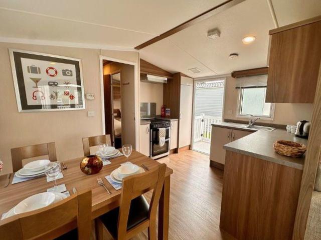 2 bedroom detached house for sale