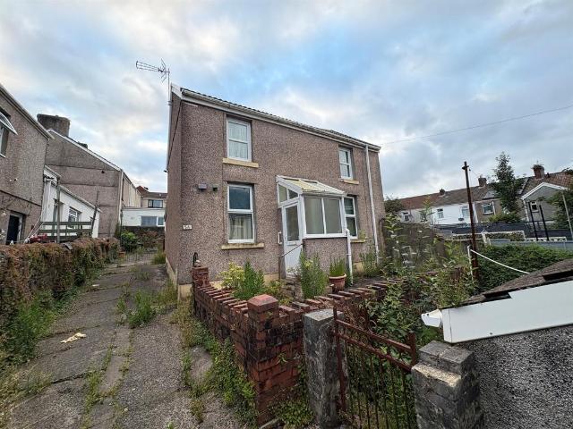 2 bedroom detached house for sale