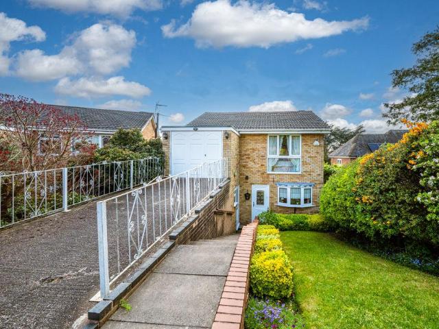 2 bedroom detached house for sale