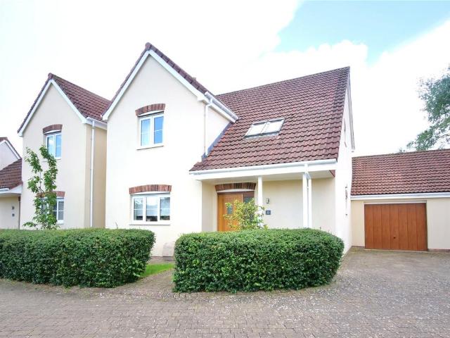 2 bedroom detached house for sale