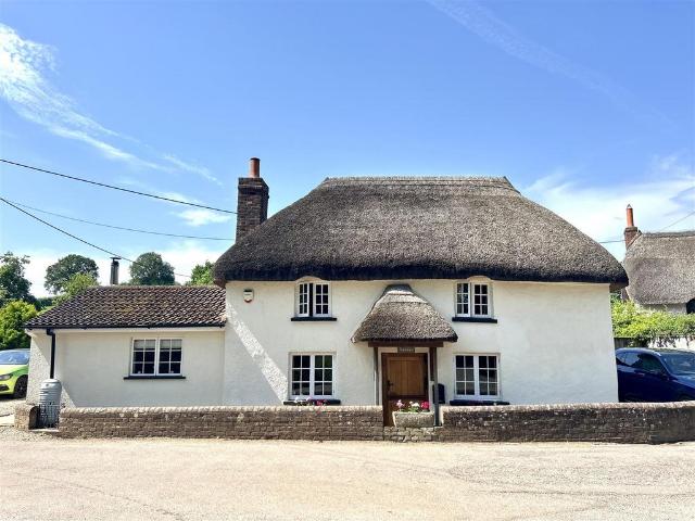 2 bedroom detached house for sale